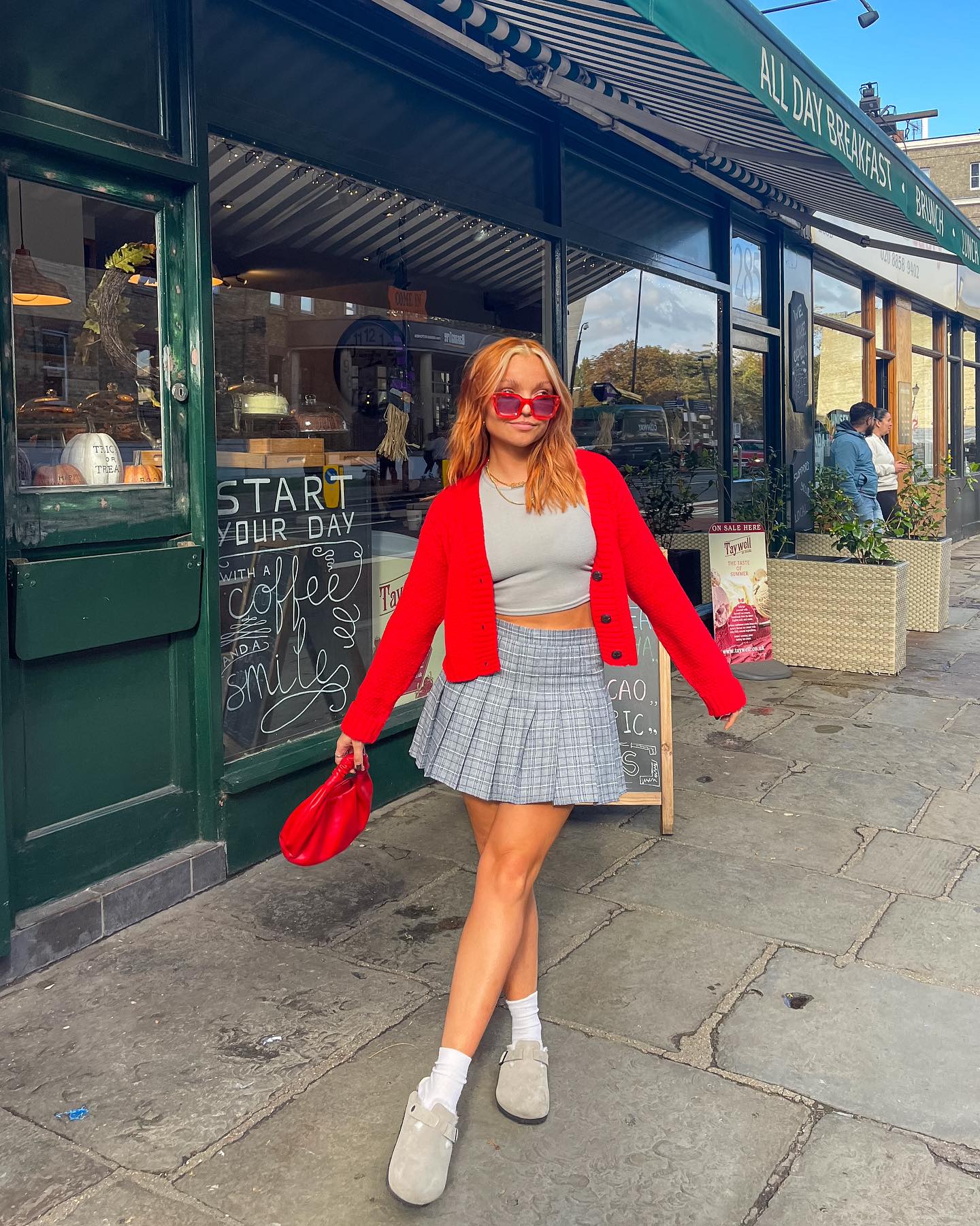 17 Top 90s Outfit Ideas For Your Theme Party - Vogue Goals